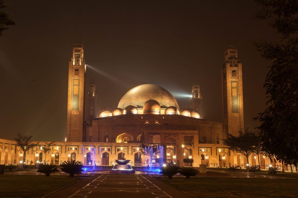 Grand Jamia Mosque _ The Largest and Beautiful Mosque in South Asia ...